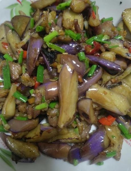 油糊茄子怎么做_家常油糊茄子不吸油技巧-第1张图片-山城妙识