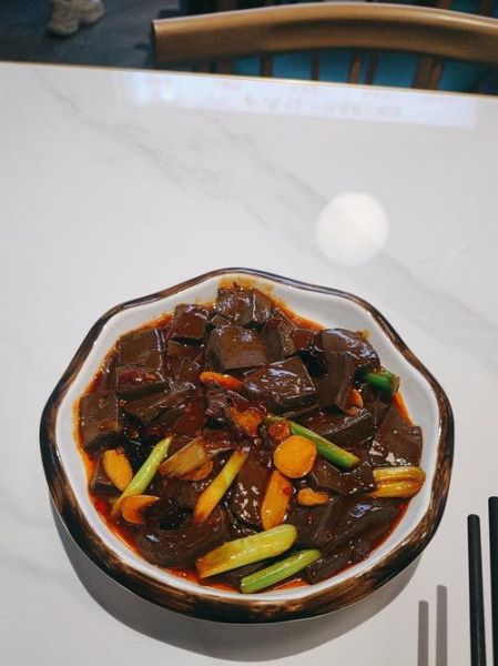 炒羊血的家常做法_羊血怎么炒才嫩滑-第1张图片-山城妙识 炒羊血的家常做法_羊血怎么炒才嫩滑-第1张图片-山城妙识