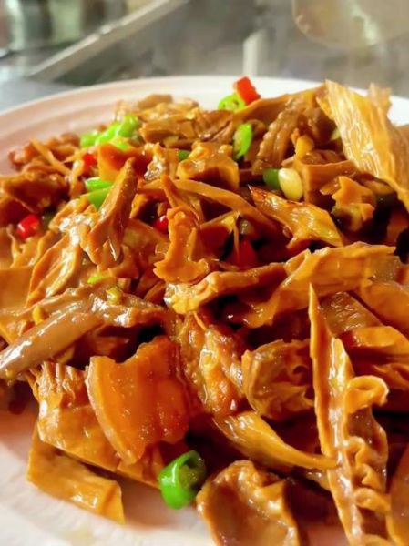 笋干烧肉怎么做好吃_笋干烧肉的家常做法-第2张图片-山城妙识