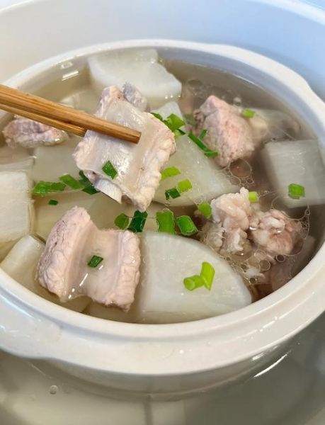 白萝卜怎么做好吃_白萝卜炖排骨的家常做法-第1张图片-山城妙识