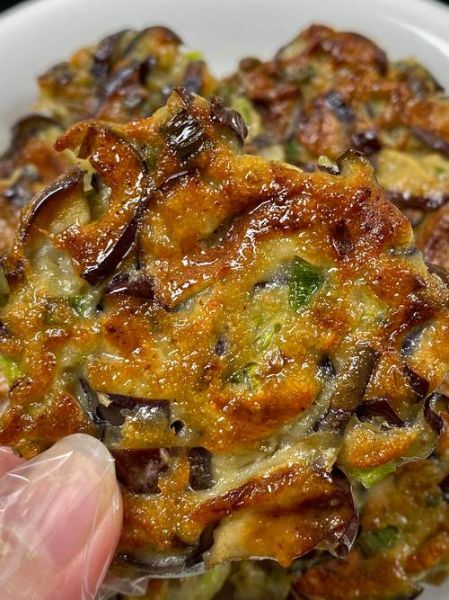 茄饼的家常做法_怎么做才外酥里嫩-第2张图片-山城妙识