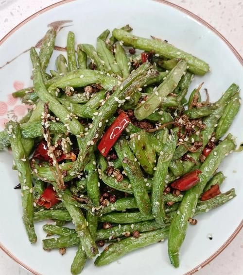 豆角怎么炒好吃_豆角焯水几分钟才翠绿-第3张图片-山城妙识