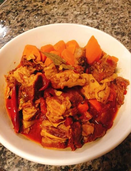 红烧牛肉怎么做好吃又嫩_家常红烧牛肉的做法-第1张图片-山城妙识 红烧牛肉怎么做好吃又嫩_家常红烧牛肉的做法-第1张图片-山城妙识