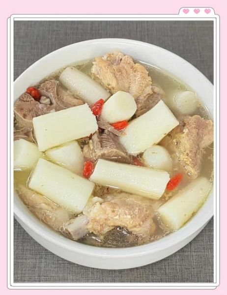 淮山排骨汤的做法_淮山排骨汤怎么炖才白-第1张图片-山城妙识