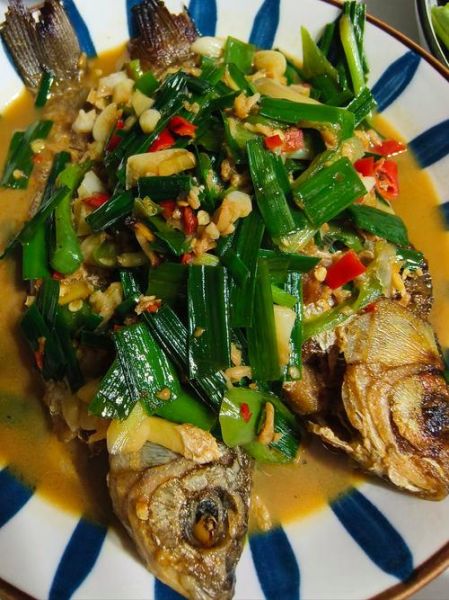 红烧鱼怎么做才好吃_家常红烧鱼简单做法-第2张图片-山城妙识