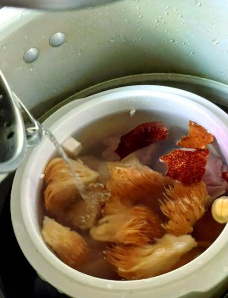 猴头菇怎么泡发不苦_猴头菇炖鸡最正宗做法-第1张图片-山城妙识 猴头菇怎么泡发不苦_猴头菇炖鸡最正宗做法-第1张图片-山城妙识