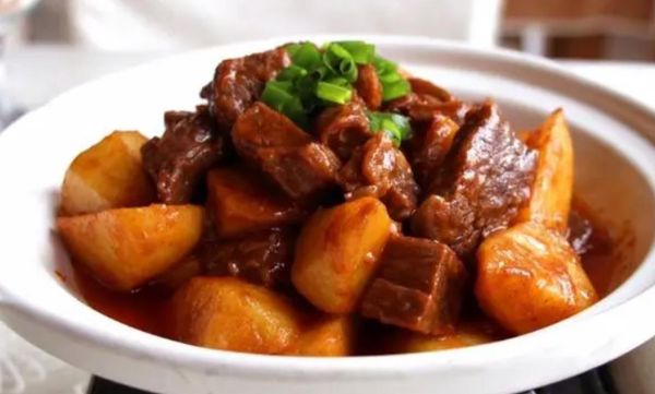 牛肉烧土豆怎么做才嫩_家常做法步骤详解-第2张图片-山城妙识 牛肉烧土豆怎么做才嫩_家常做法步骤详解-第2张图片-山城妙识