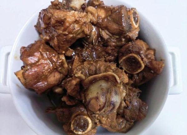 酱大骨头怎么做_酱大骨头要焯水吗-第1张图片-山城妙识 酱大骨头怎么做_酱大骨头要焯水吗-第1张图片-山城妙识