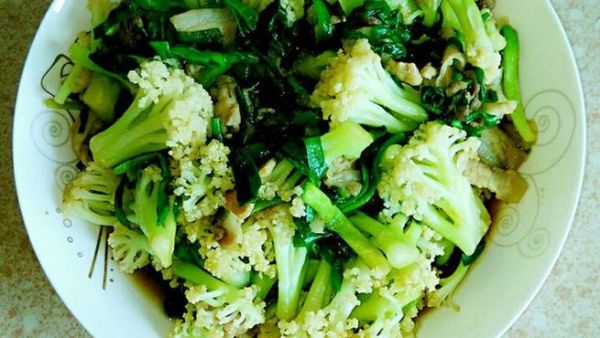 炒韭菜的家常做法_韭菜怎么炒才不出水-第1张图片-山城妙识