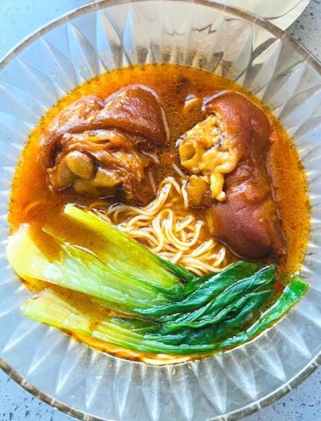 猪脚面怎么做_猪脚面需要炖多久-第1张图片-山城妙识 猪脚面怎么做_猪脚面需要炖多久-第1张图片-山城妙识