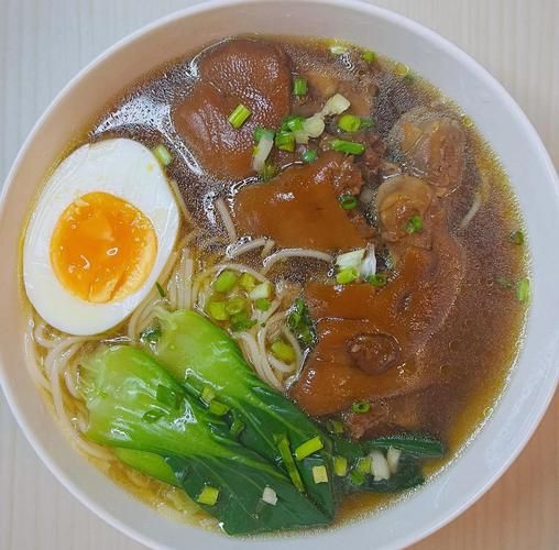 猪脚面怎么做_猪脚面需要炖多久-第2张图片-山城妙识 猪脚面怎么做_猪脚面需要炖多久-第2张图片-山城妙识