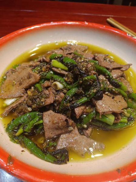 猪肝炒青椒怎么做_猪肝炒青椒焯水吗-第3张图片-山城妙识