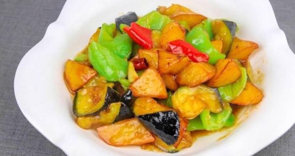 地三鲜怎么做_地三鲜茄子土豆青椒做法-第3张图片-山城妙识