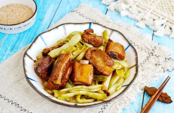 豆角排骨怎么做好吃_家常豆角排骨做法大全-第3张图片-山城妙识