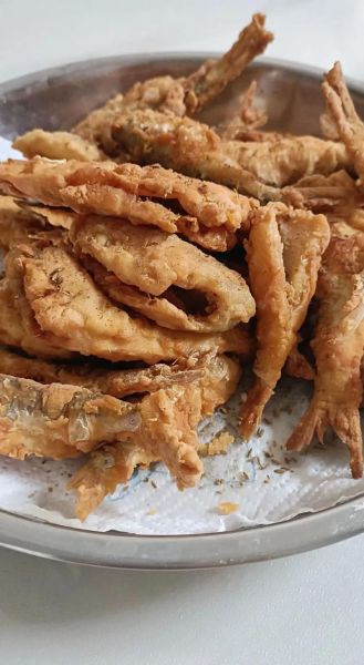 干炸小鱼怎么做才酥脆_干炸小鱼用不用面粉-第2张图片-山城妙识