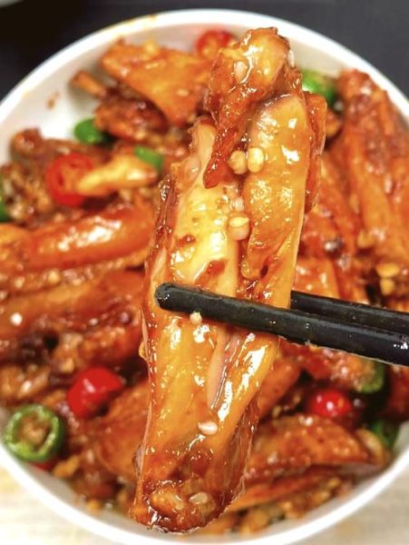 蒜蓉鸡翅的家常做法_蒜蓉鸡翅怎么做才入味-第2张图片-山城妙识 蒜蓉鸡翅的家常做法_蒜蓉鸡翅怎么做才入味-第2张图片-山城妙识