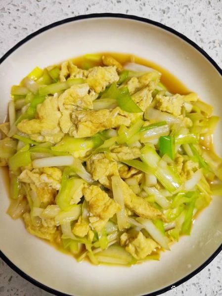 炒鸡蛋怎么做才嫩_炒鸡蛋需要加水吗-第3张图片-山城妙识 炒鸡蛋怎么做才嫩_炒鸡蛋需要加水吗-第3张图片-山城妙识