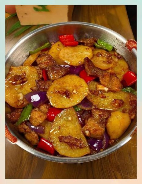 土豆炒洋葱怎么炒好吃_家常做法步骤-第1张图片-山城妙识