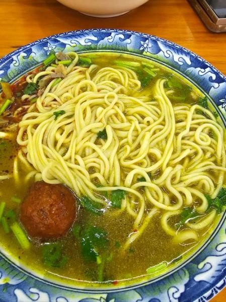 黄面怎么做才好吃_正宗黄面做法步骤-第1张图片-山城妙识