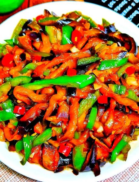 辣椒炒茄子怎么炒好吃_家常做法步骤-第1张图片-山城妙识 辣椒炒茄子怎么炒好吃_家常做法步骤-第1张图片-山城妙识