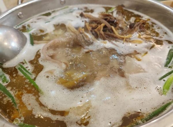 鱿鱼炖鸡怎么做_鱿鱼炖鸡的家常做法-第2张图片-山城妙识