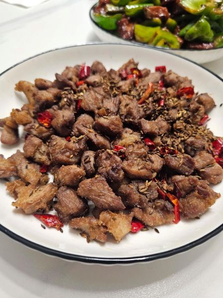 孜然羊肉怎么做_孜然羊肉腌制多久才入味-第2张图片-山城妙识