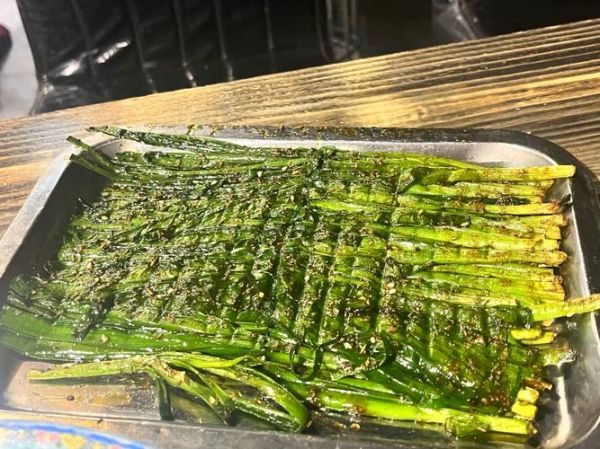 烤韭菜怎么烤才好吃_烤韭菜需要腌制吗-第3张图片-山城妙识 烤韭菜怎么烤才好吃_烤韭菜需要腌制吗-第3张图片-山城妙识