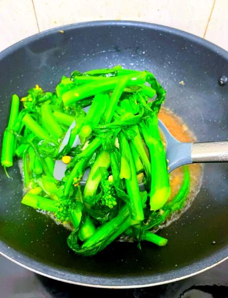 菜心怎么炒好吃_菜心焯水几分钟-第1张图片-山城妙识 菜心怎么炒好吃_菜心焯水几分钟-第1张图片-山城妙识