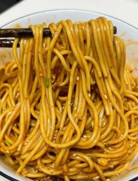 热干面怎么做才好吃_热干面酱汁怎么调-第3张图片-山城妙识 热干面怎么做才好吃_热干面酱汁怎么调-第3张图片-山城妙识