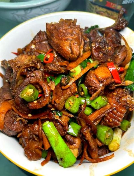 啤酒鸭最正宗的做法_为什么啤酒鸭要焯水-第1张图片-山城妙识