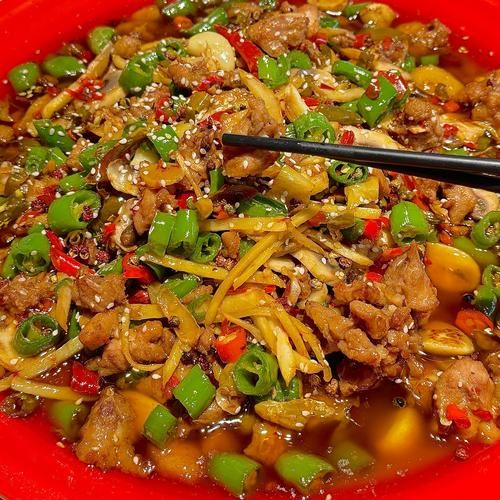 干煸兔肉的家常做法_兔肉怎么炒才嫩-第2张图片-山城妙识