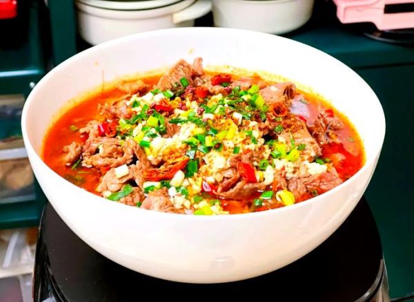 水煮牛肉怎么做_水煮牛肉最正宗的做法-第1张图片-山城妙识