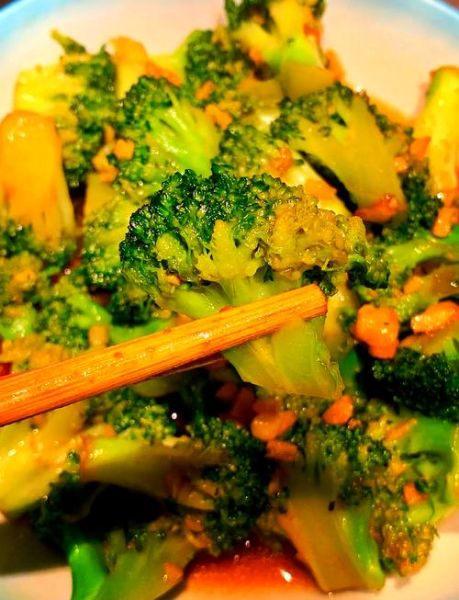 家常西兰花怎么炒好吃_西兰花焯水几分钟才脆绿-第3张图片-山城妙识 家常西兰花怎么炒好吃_西兰花焯水几分钟才脆绿-第3张图片-山城妙识