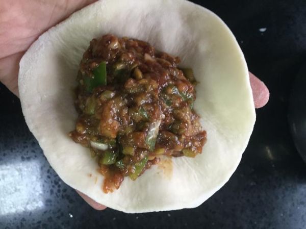 茄子包子馅怎么调_茄子包子馅做法大全-第1张图片-山城妙识