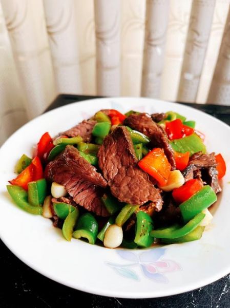 炒牛肉怎么炒才嫩_家常炒牛肉用什么部位-第1张图片-山城妙识