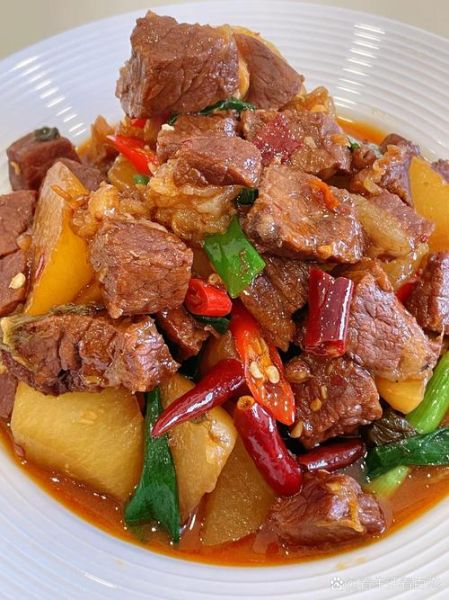 红萝卜烧牛肉怎么做才软烂_家常做法步骤详解-第2张图片-山城妙识