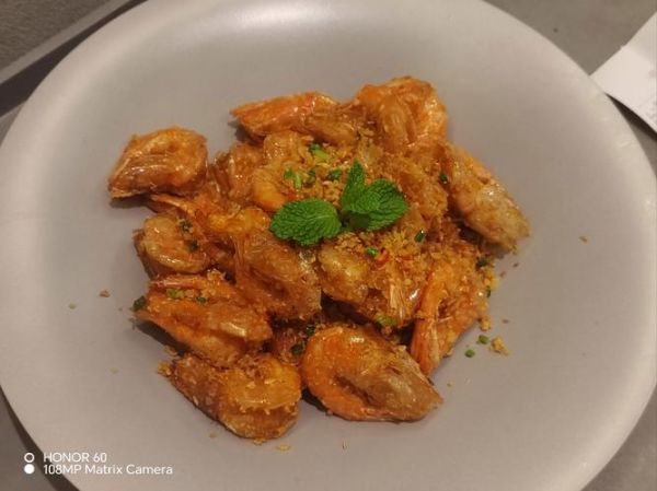 椒盐罗氏虾怎么做_椒盐罗氏虾用不用去虾线-第2张图片-山城妙识 椒盐罗氏虾怎么做_椒盐罗氏虾用不用去虾线-第2张图片-山城妙识