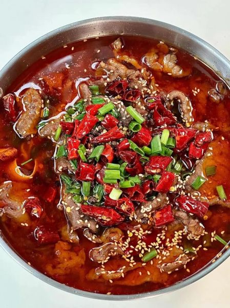 水煮牛肉片怎么做才嫩_水煮牛肉片家常做法-第1张图片-山城妙识