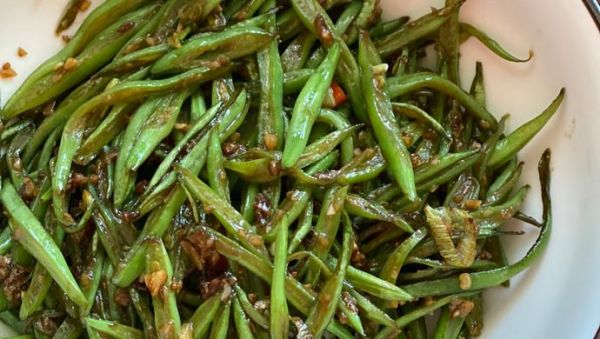 炒豆角丝的家常做法_豆角丝怎么炒才脆嫩-第3张图片-山城妙识