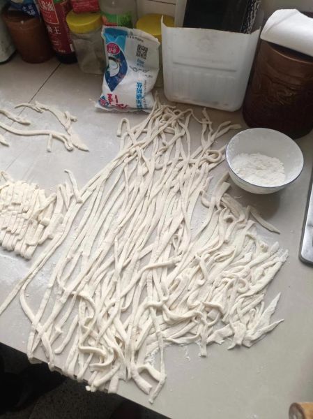 手工面条怎么做_自制面条需要哪些材料-第3张图片-山城妙识