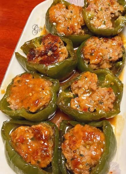 青椒酿肉怎么做好吃_青椒酿肉的家常做法-第1张图片-山城妙识