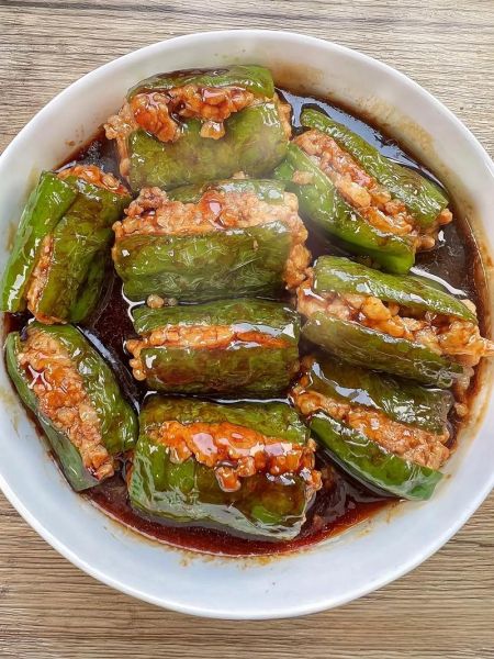 青椒酿肉怎么做好吃_青椒酿肉的家常做法-第3张图片-山城妙识