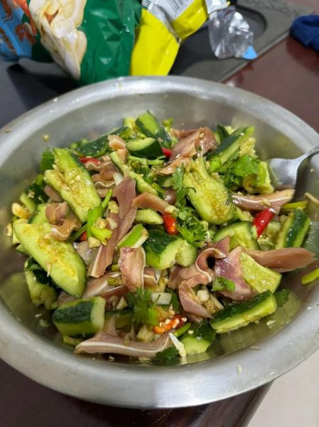 黄瓜拌猪耳朵怎么做_猪耳朵拌黄瓜的家常做法-第1张图片-山城妙识