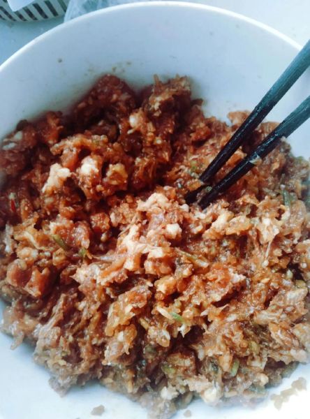 猪肉胡萝卜饺子馅怎么做_猪肉胡萝卜饺子馅怎么调好吃-第3张图片-山城妙识