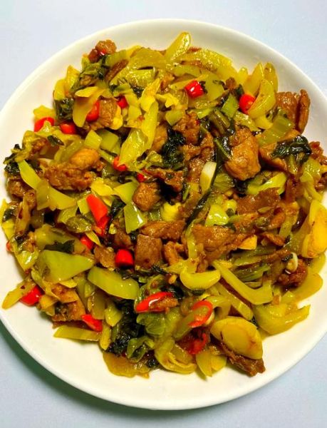 酸菜炒肉怎么做_酸菜炒肉用什么肉最好吃-第1张图片-山城妙识