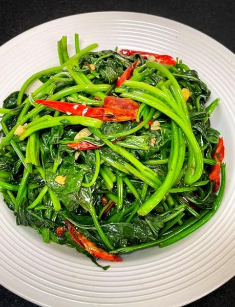 红薯叶怎么炒好吃_红薯叶的做法大全-第1张图片-山城妙识