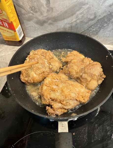 炸鸡腿怎么做好吃_家常炸鸡腿的做法步骤-第1张图片-山城妙识