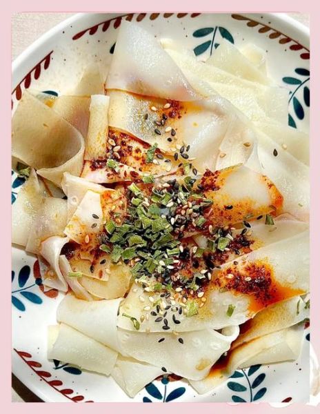 面皮怎么做才筋道_家庭版面皮调料怎么配-第2张图片-山城妙识 面皮怎么做才筋道_家庭版面皮调料怎么配-第2张图片-山城妙识