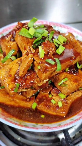 红烧豆腐怎么做好吃_家常红烧豆腐的做法步骤-第3张图片-山城妙识