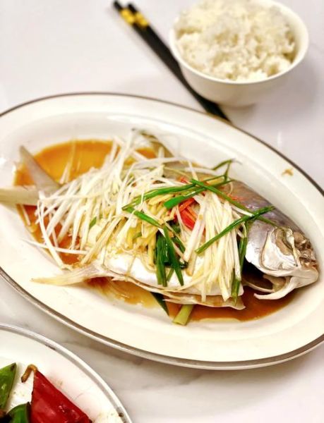 清蒸金鲳鱼怎么做_清蒸金鲳鱼蒸几分钟才嫩-第2张图片-山城妙识